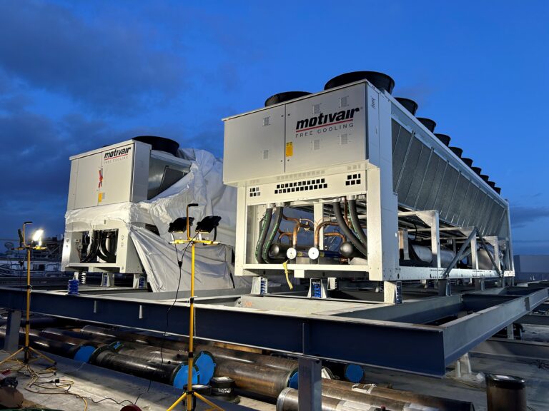 Pittock Block - Chiller Crane Pick | MacDonald-Miller Facility Solutions